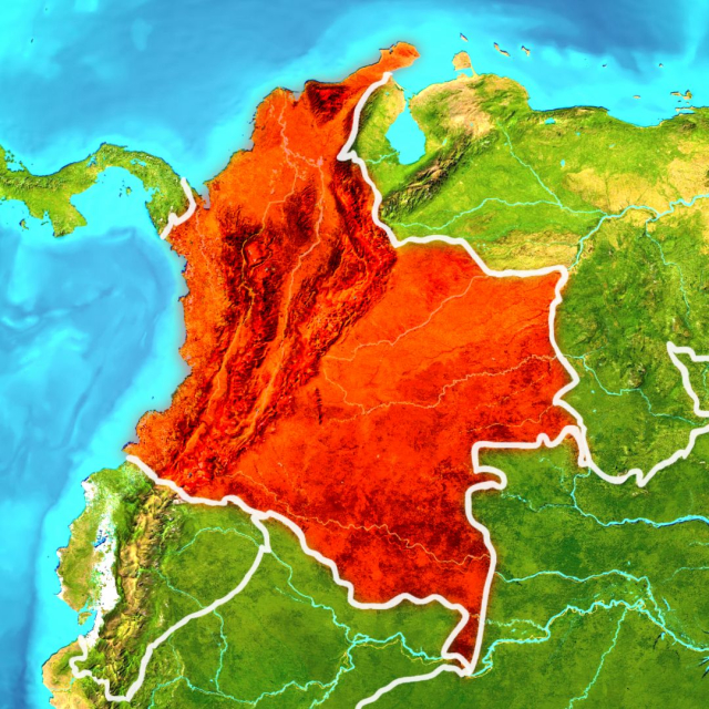 What countries does Colombia have a border with?